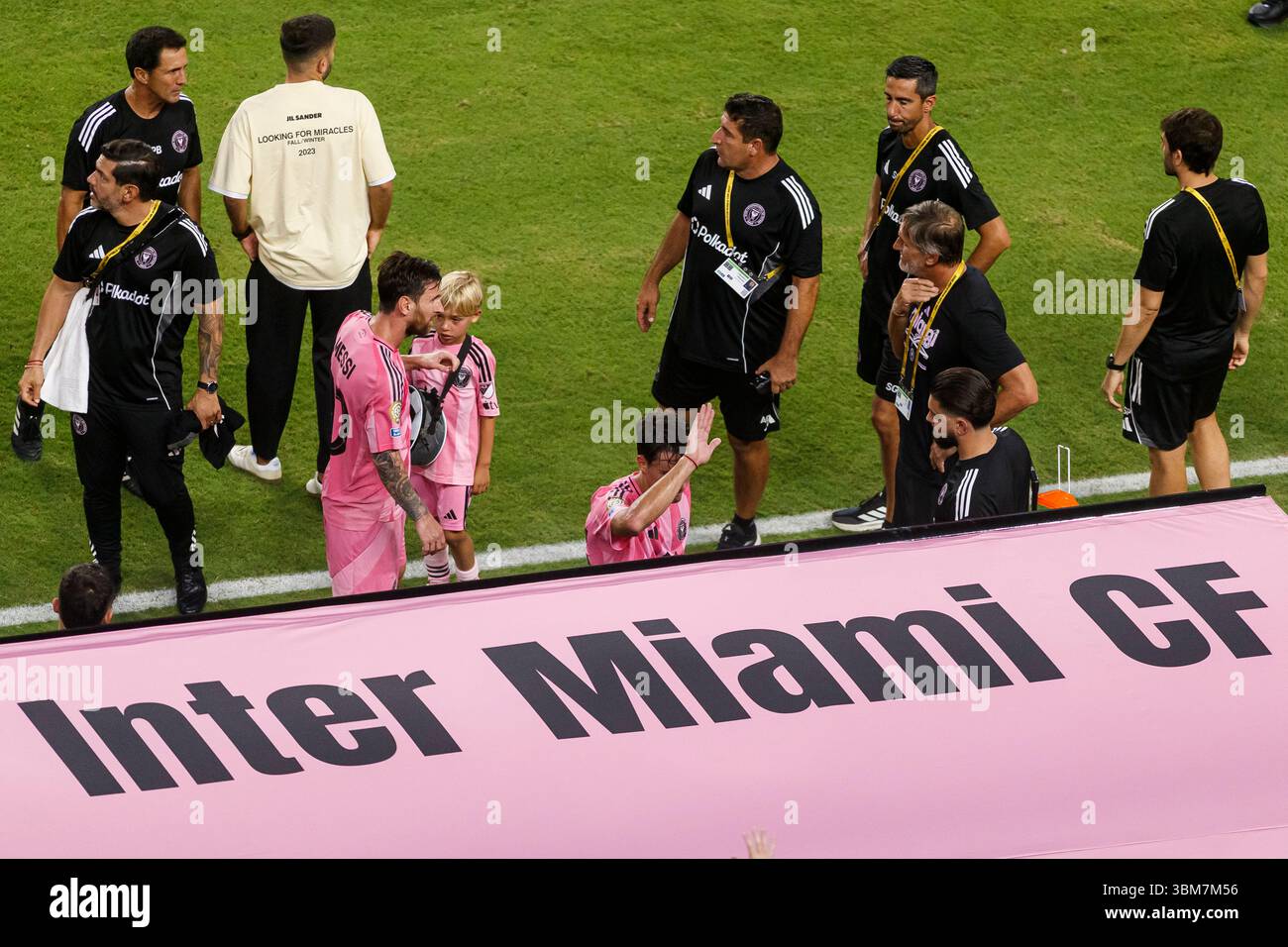 MIAMI GARDENS, FLORIDA - JUNE 14: Lionel Messi of Inter Miami (L ...