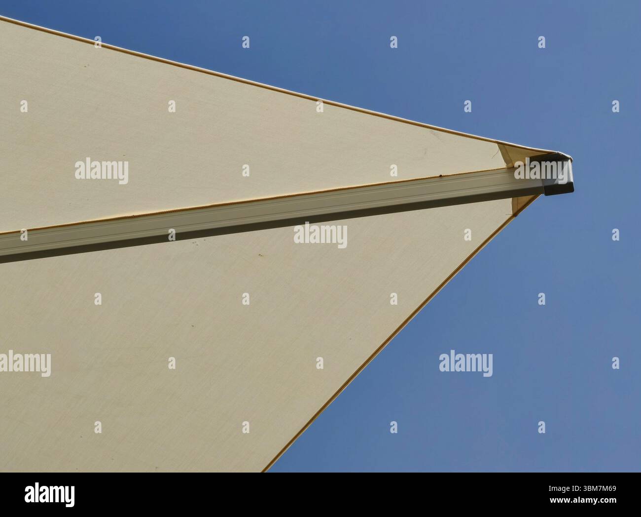Weather protection structure hi-res stock photography and images - Alamy