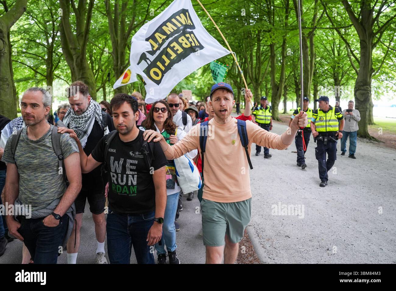 DEN HAAG - Demonstrators from Extinction Rebellion (XR) protest during ...