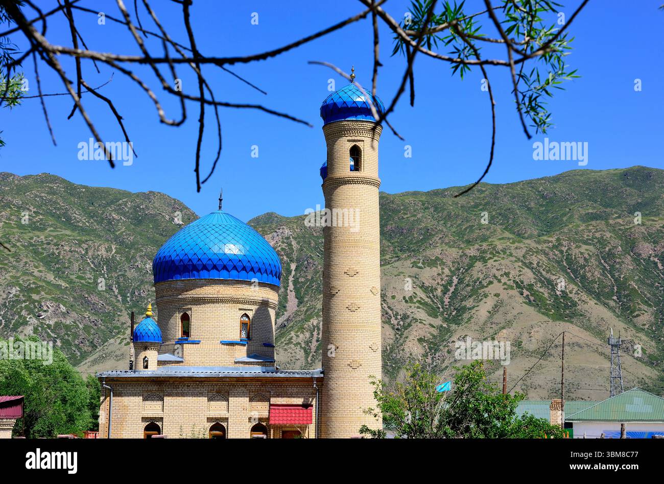 Small mosque hi-res stock photography and images - Alamy
