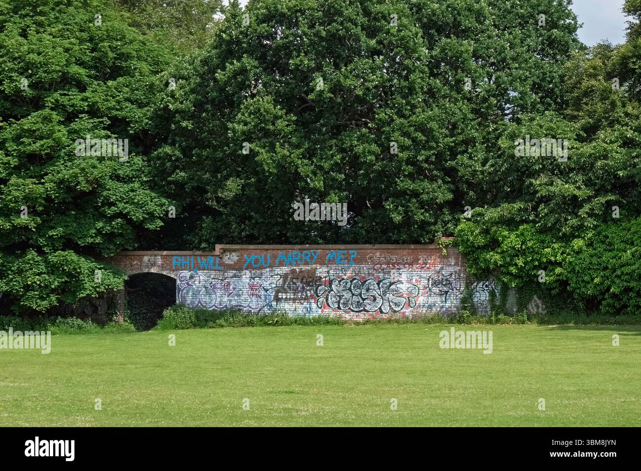 Troon, Scotland, UK - 08, 2025: The famous graffiti wall within the ...