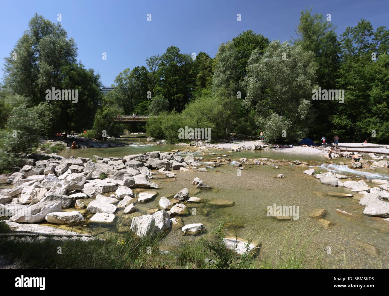 Ein Sommertag in der Landeshauptstadt München. Hier der Blick am ...