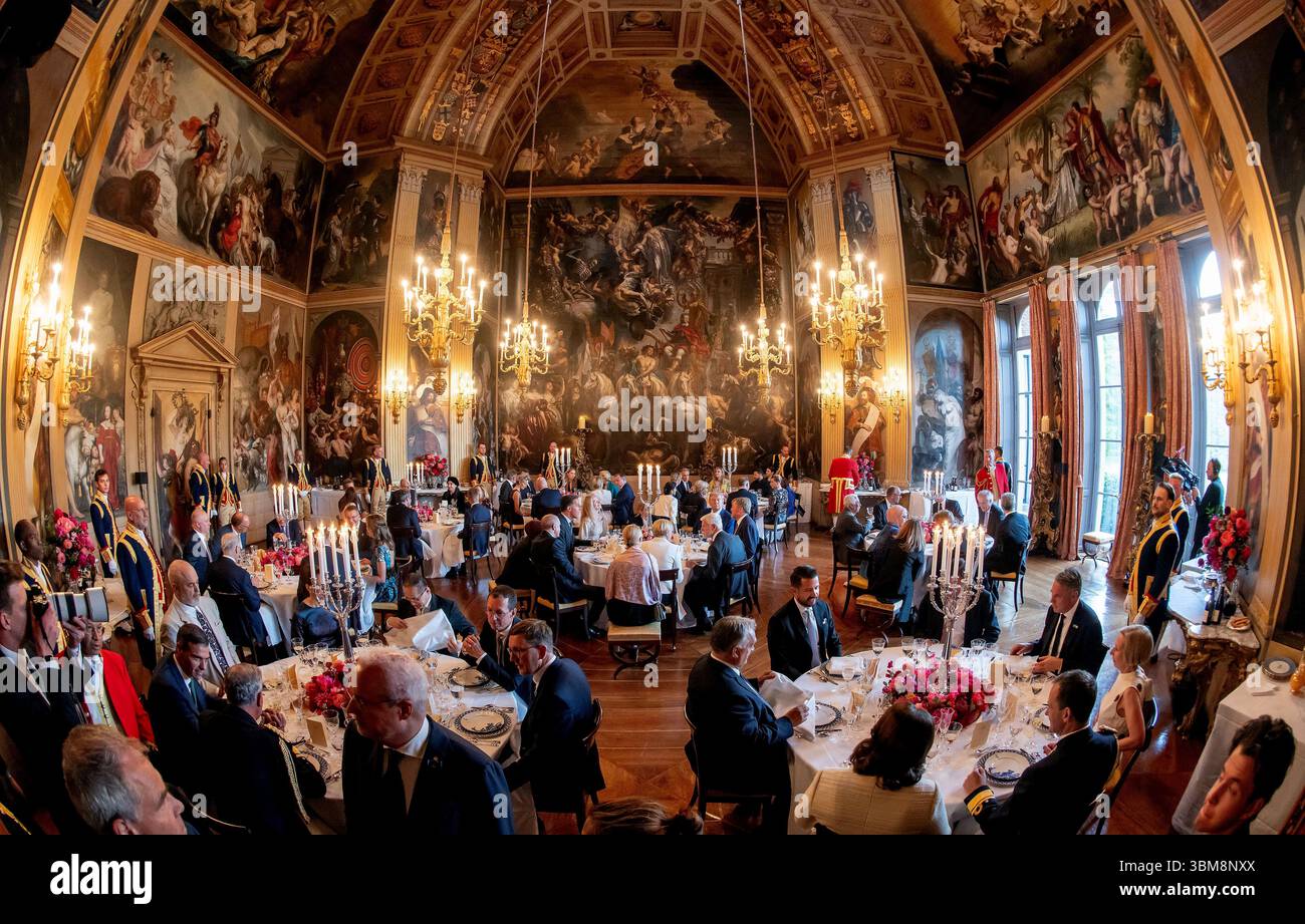 24-06-2025 View of the dinner with the heads of state and government ...