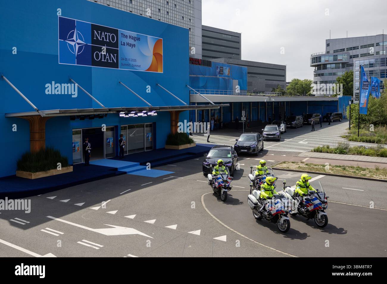 DEN HAAG - Poland's delegation is leaving the Hofstad after the NATO ...