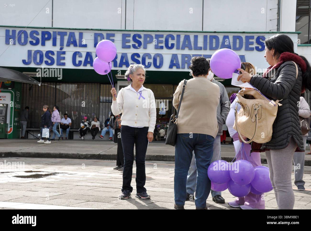 CUENCA PLANTON PACIFICO PACIENTES IESS Cuenca, Ecuador June 25, 2025 ...