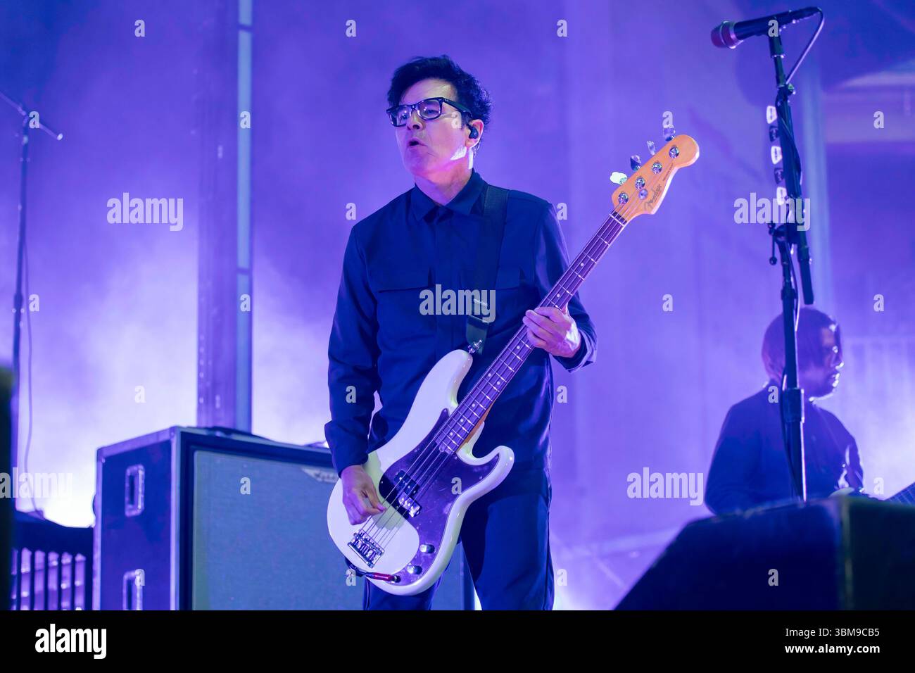 Deftones chino moreno hi-res stock photography and images - Alamy