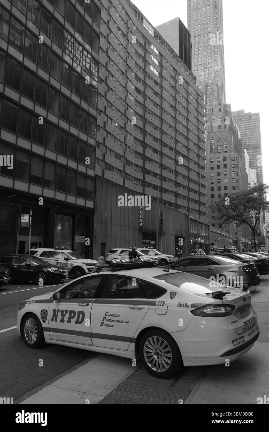 NYPD Ford Fusion - New-York City, June 2025 Stock Photo - Alamy