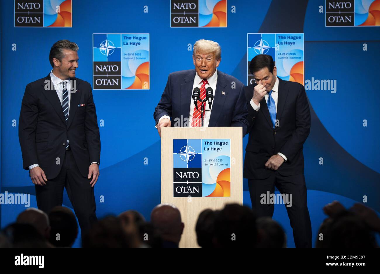 DEN HAAG - Donald Trump, president of the United States, during a press ...