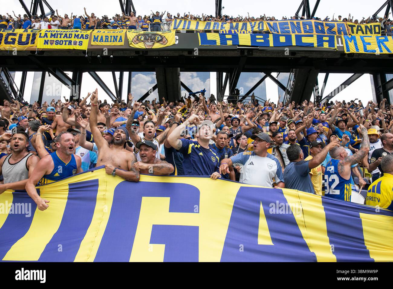 CA Boca Juniors fans cheering during the FIFA Club World Cup match ...