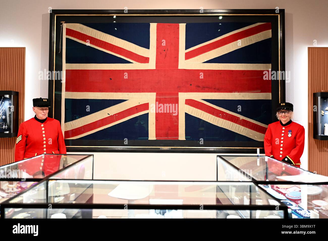 The Union flag worn by the Royal Sovereign , on 21 October 1805 , the ...