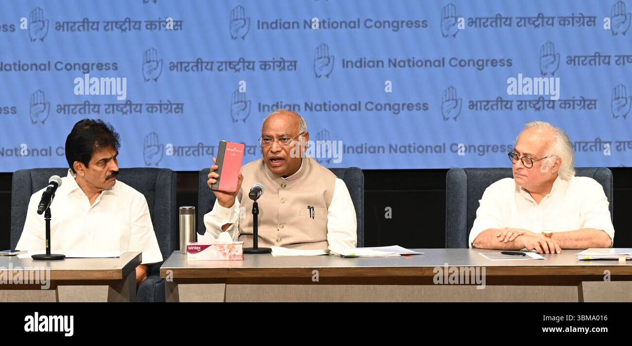 NEW DELHI, INDIA - JUNE 25: Congress President Mallikarjun Kharge along ...