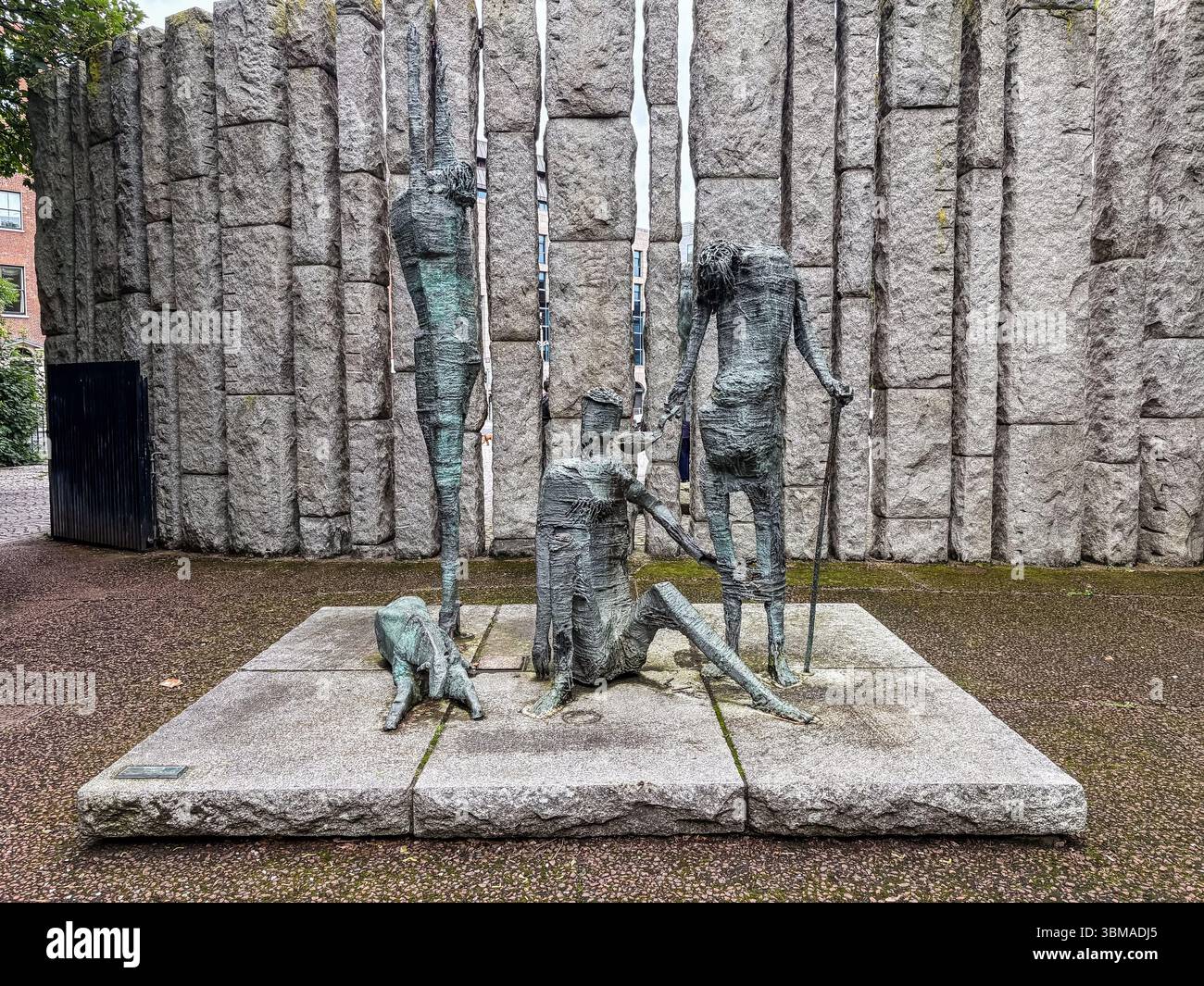Edward Delaney's Famine Memorial in St Stephen's Green. Bronze ...