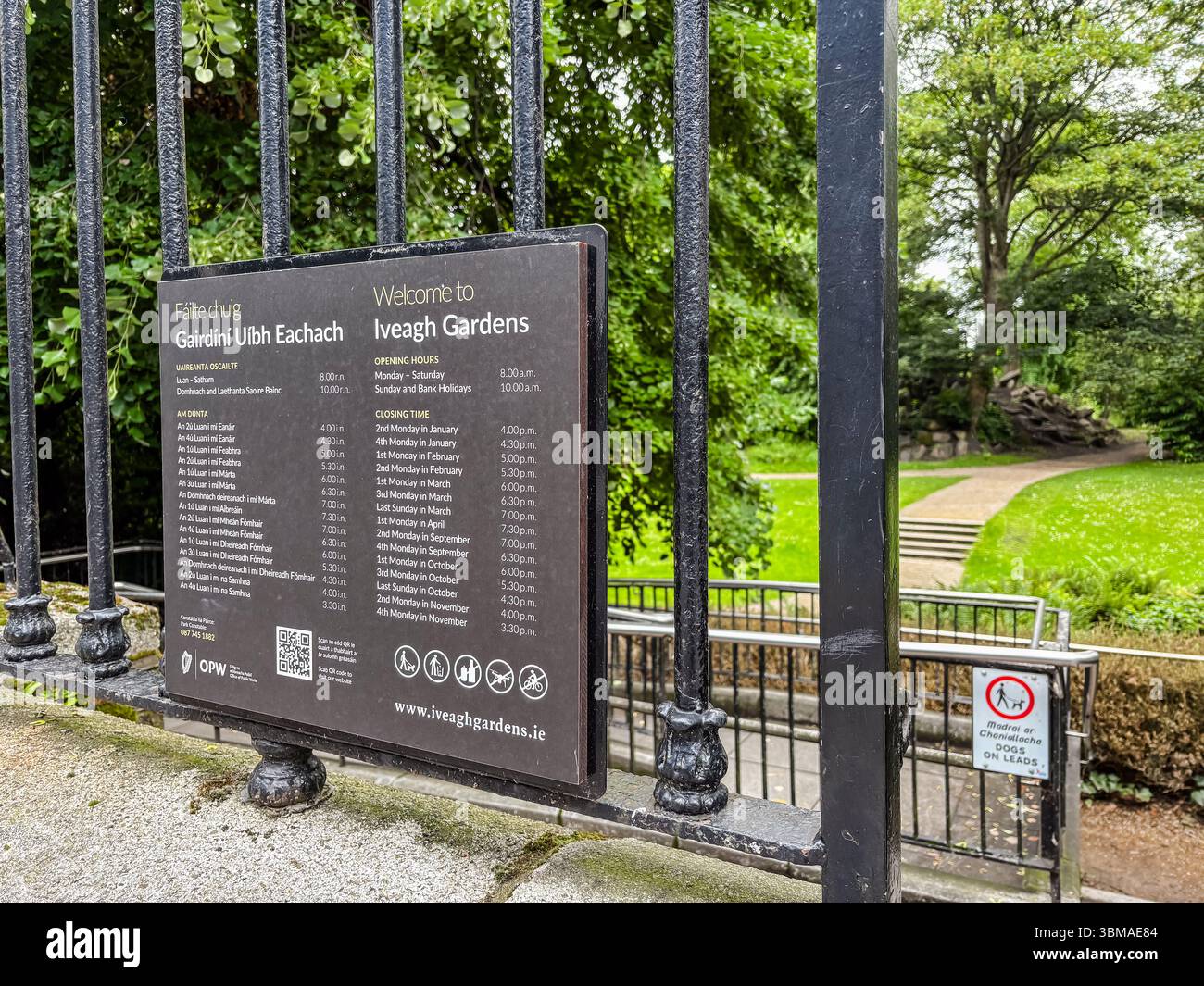 Glimpse of dublin hi-res stock photography and images - Alamy