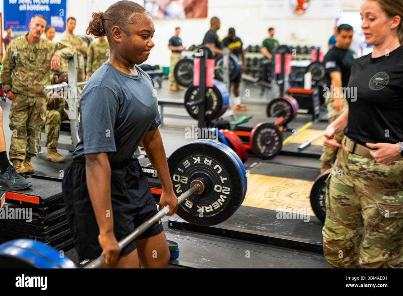 Fort Carson, USA. 22nd June, 2025. A U.S. Soldier, left, with the 4th ...