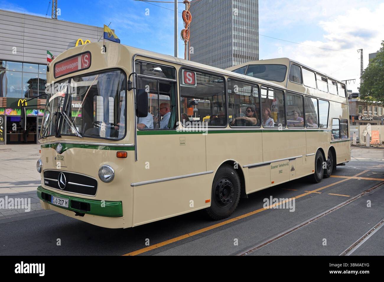 Fahrzeuggeschichte hi-res stock photography and images - Alamy