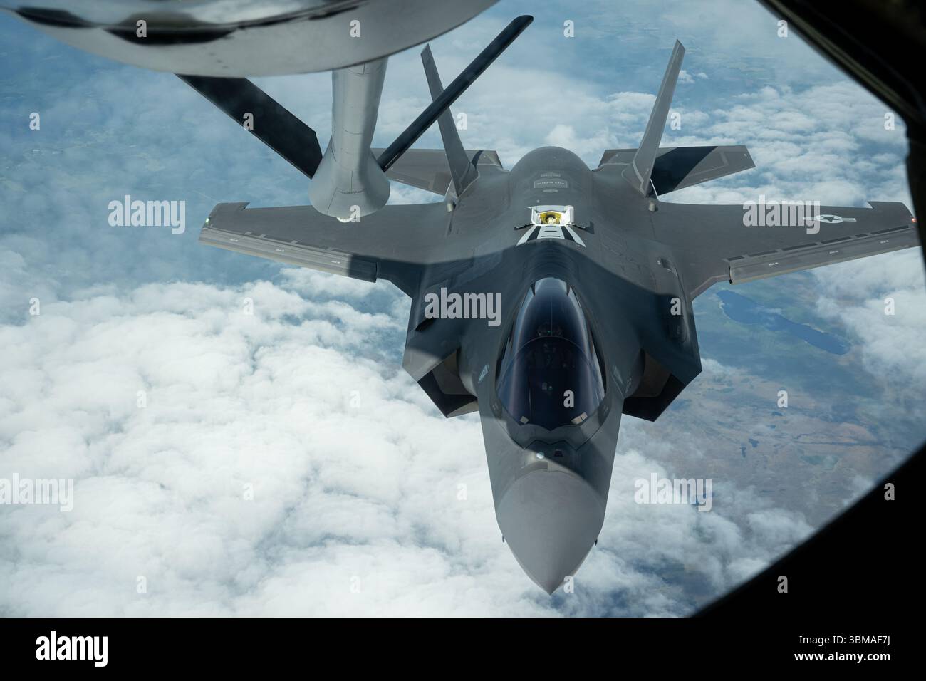 A U.S. Air Force F-35A Lightning II from the 48th Fighter Wing, RAF ...