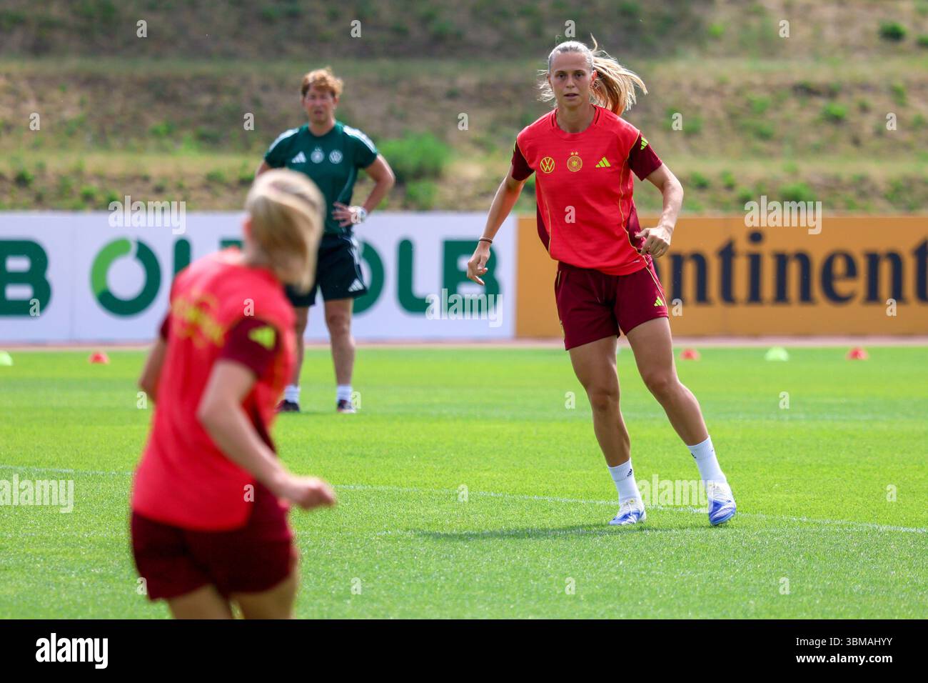 Deutschland frauen em bühl hi-res stock photography and images - Alamy