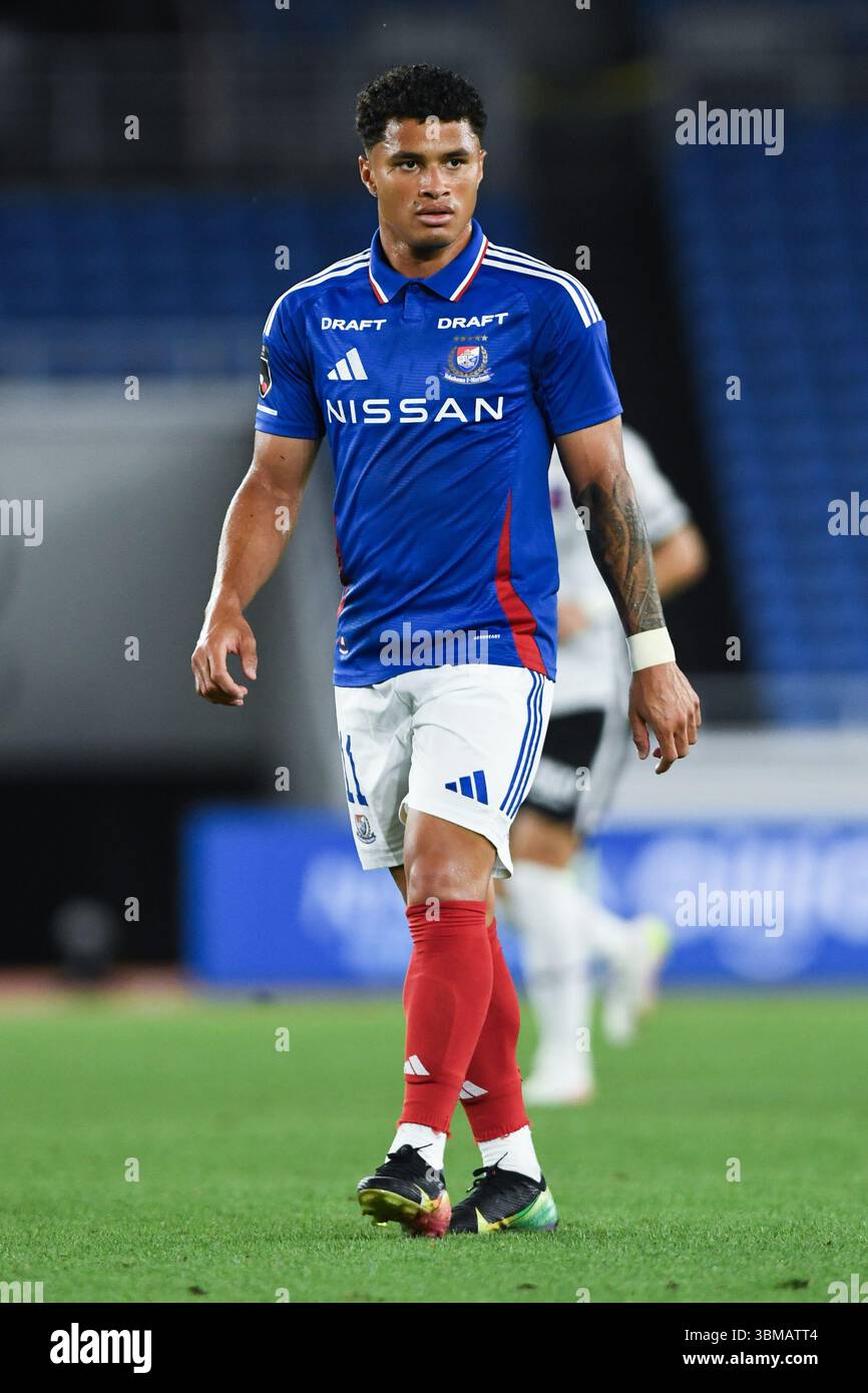 Nissan Stadium, Kanagawa, Japan. 25th June, 2025. Yan Matheus (F ...