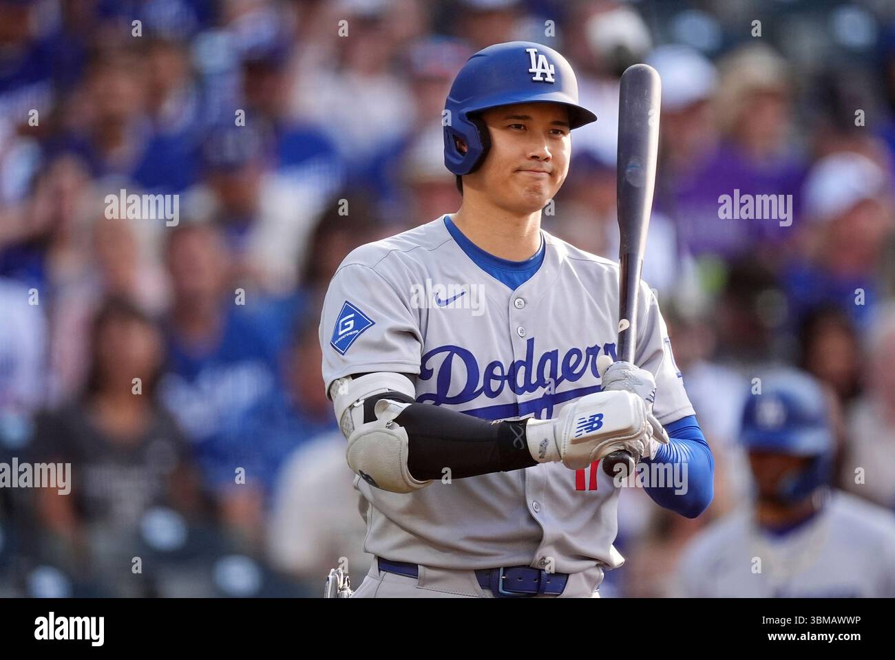 Los Angeles Dodgers' Shohei Ohtani steps into the batter's box to face ...