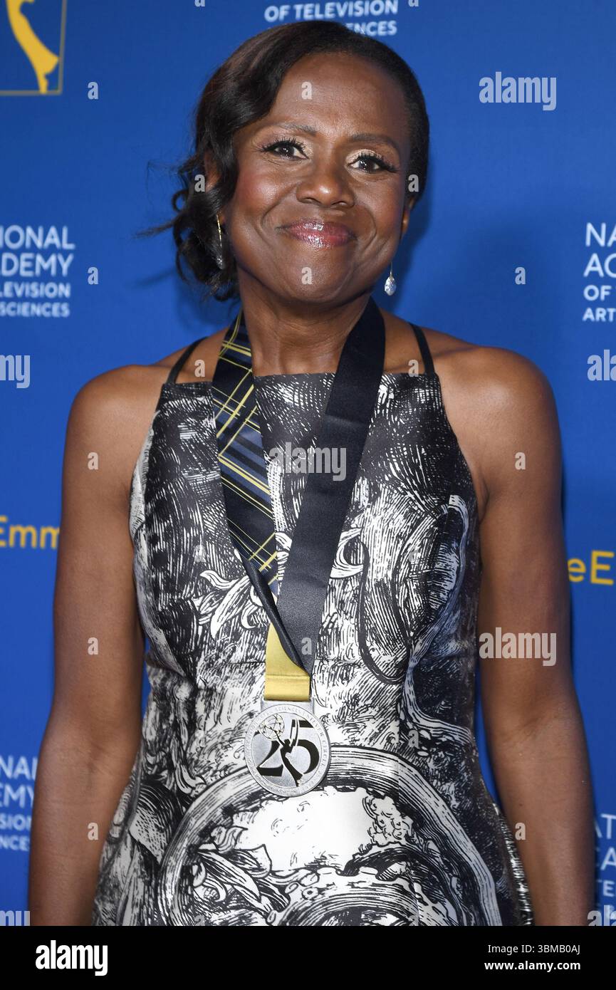 Journalist Deborah Roberts attends the 46th Annual News Emmy Awards at ...
