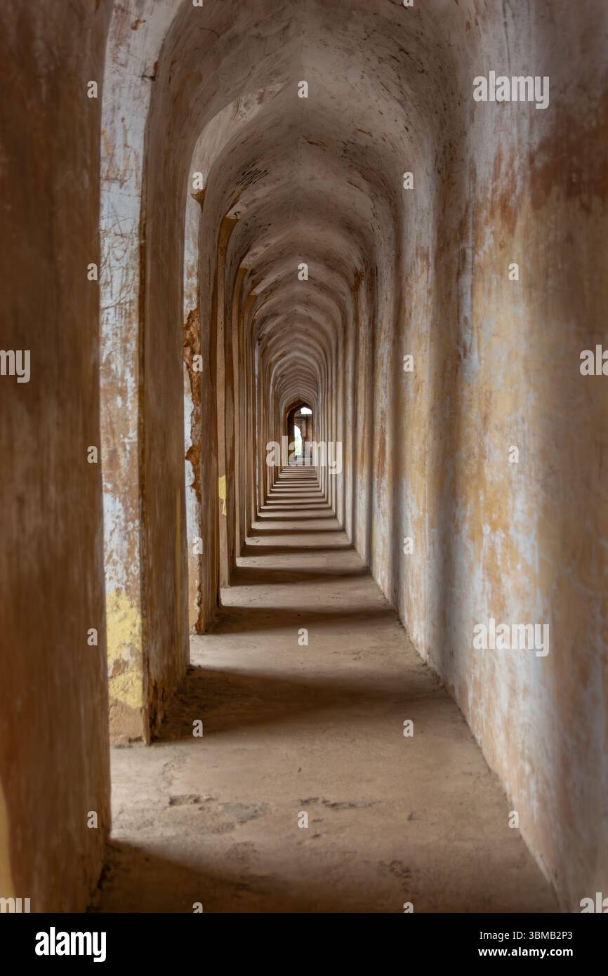 Ancient architecture corridor arches hi-res stock photography and ...