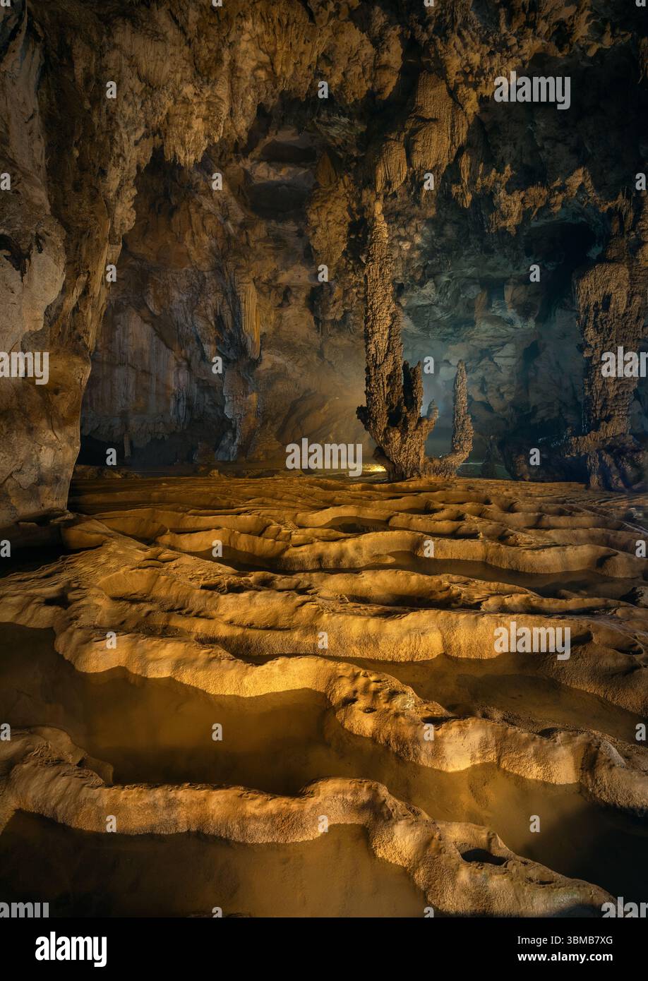 Amazing karst cave system of Cao Bang province in northern Vietnam ...