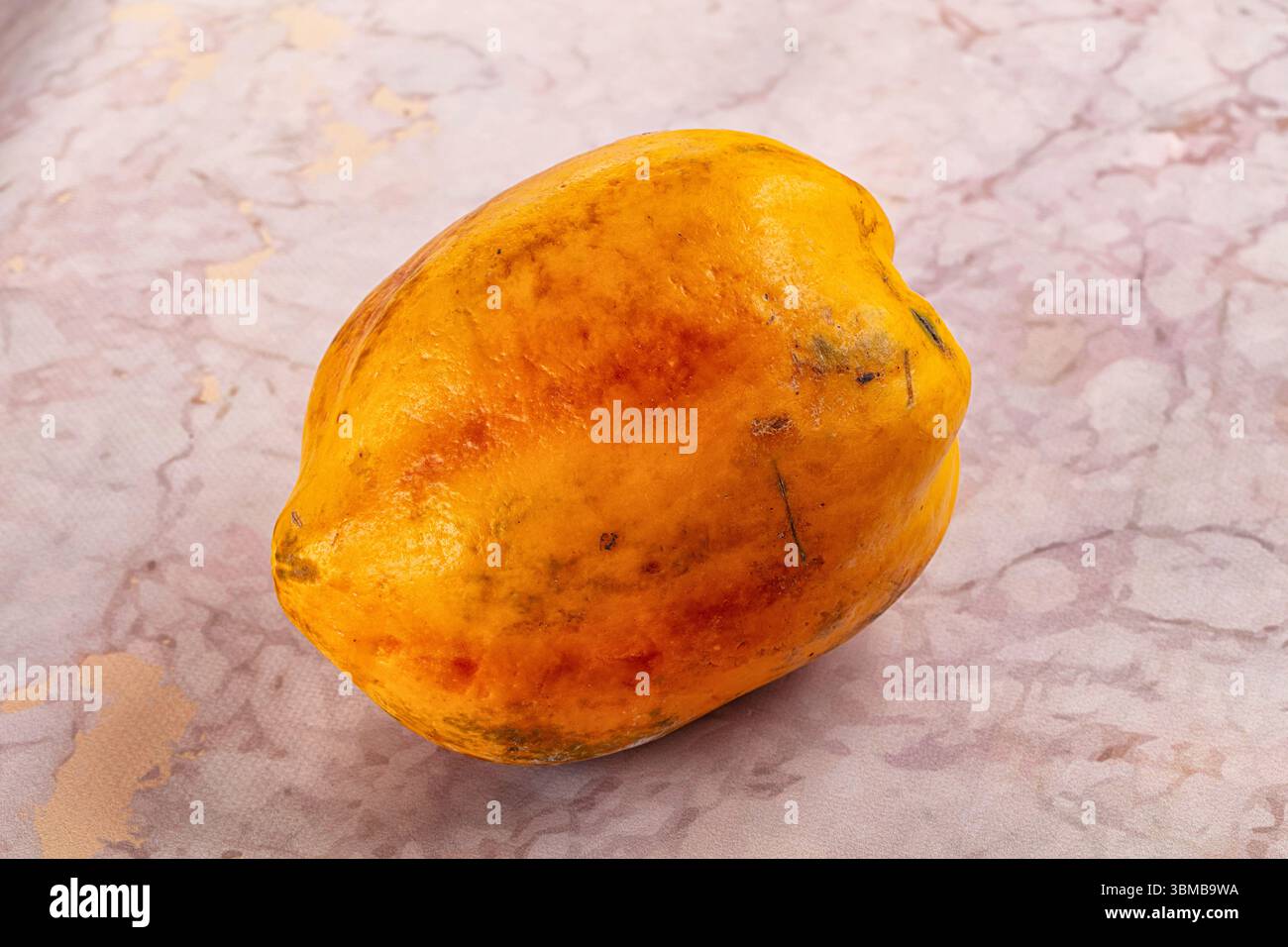Ripe sweet fresh whole papaya fruit Stock Photo - Alamy