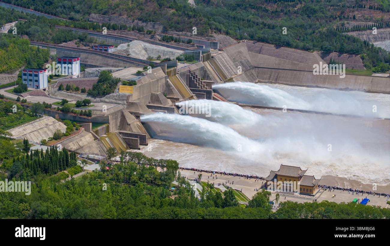 Water gushes out from the Xiaolangdi Reservoir on the Yellow River in ...