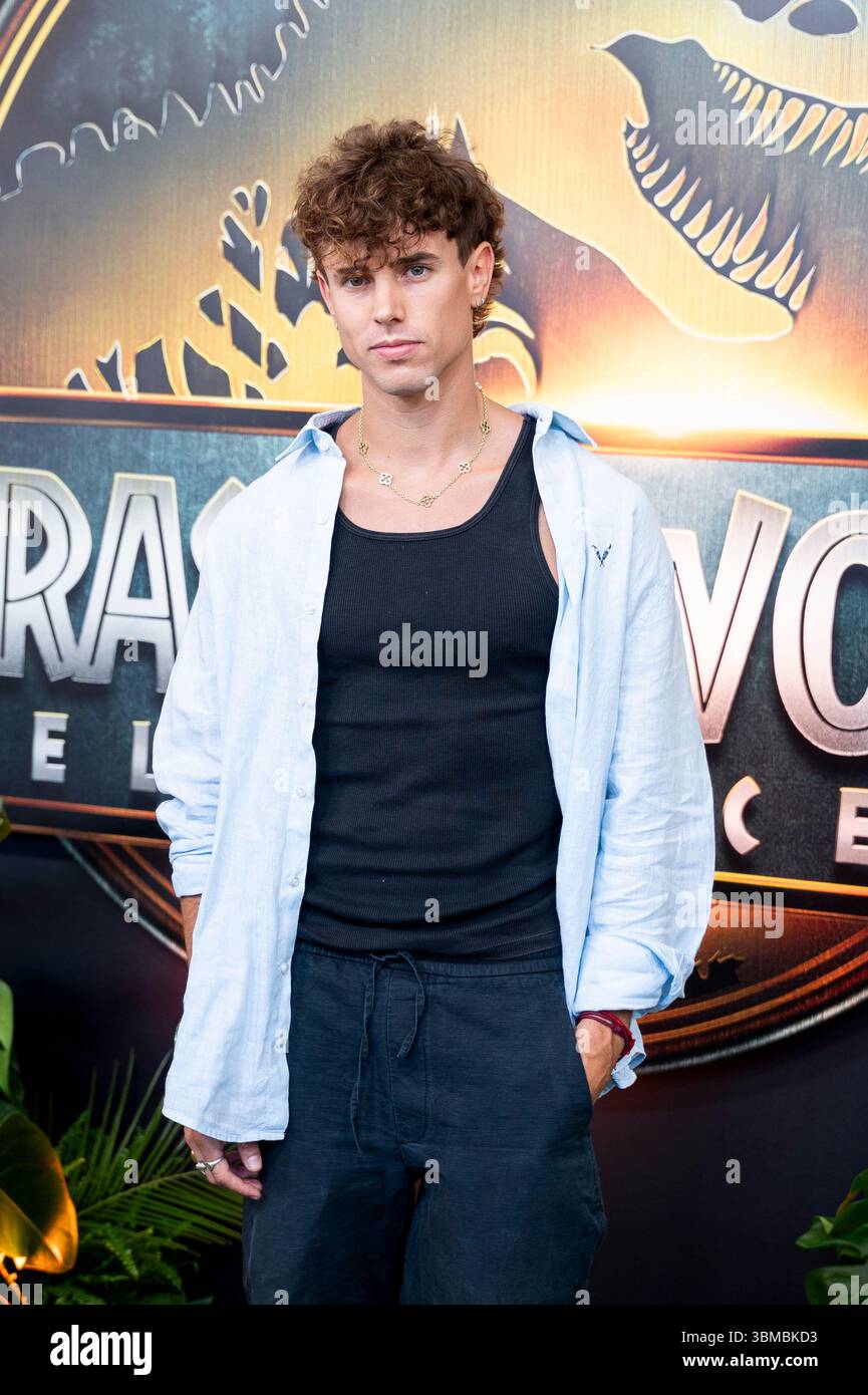 Mike Fajardo attends to 'Jurassic World: El Renacer' Premiere at ...