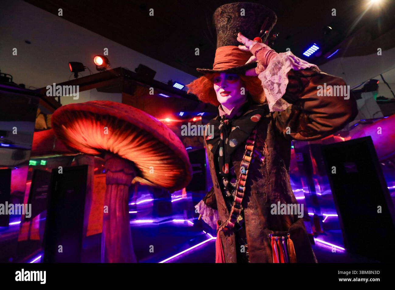 Tim Burton s Labyrinth Immersive Exhibition in Mexico Fictional ...