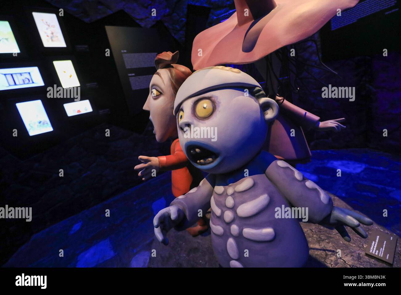 Tim Burton s Labyrinth Immersive Exhibition in Mexico Fictional ...