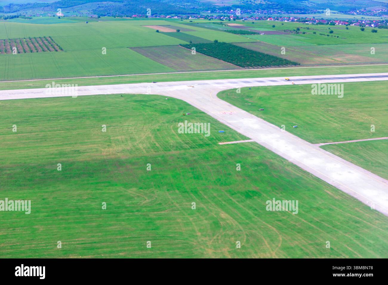 Airfield layout hi-res stock photography and images - Alamy