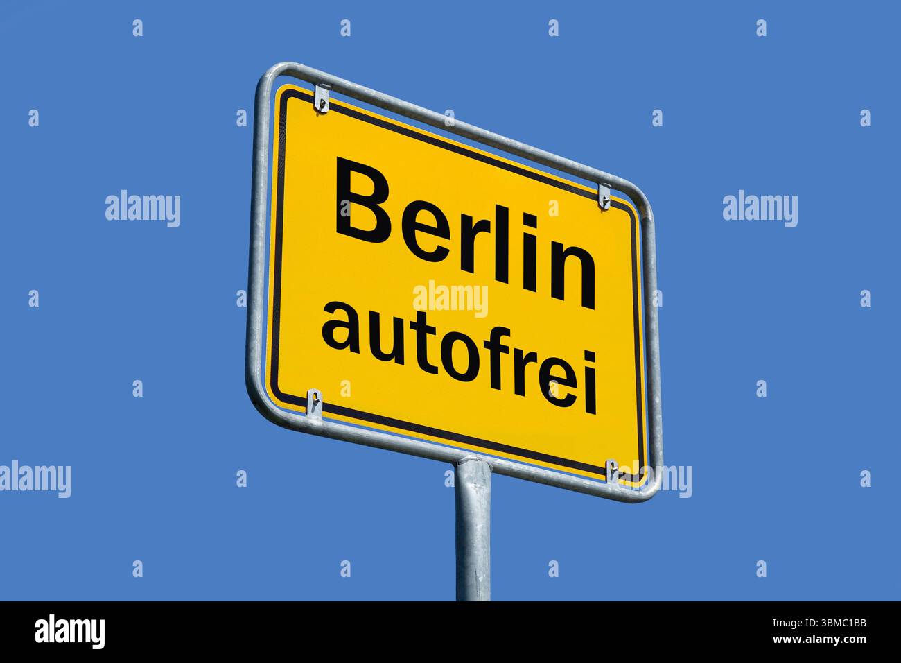 Ortseingangsschild mit Berlin autofrei Fotomontage: Ortseingangsschild ...