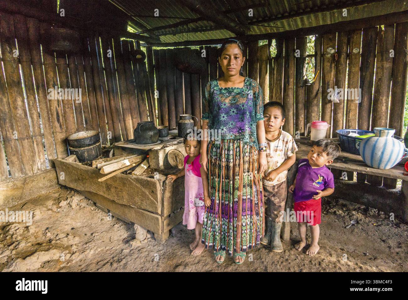 Quiche woman and her children, Sanuch village, Lancetillo, La Parroquia ...