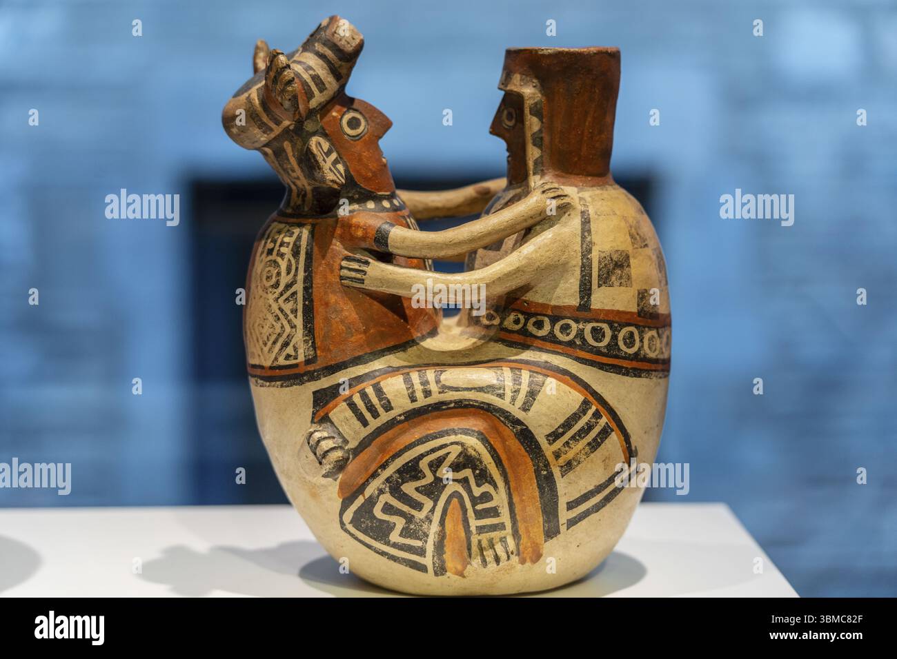 Recuay vase depicting two figures embracing, Recuay, north-central ...