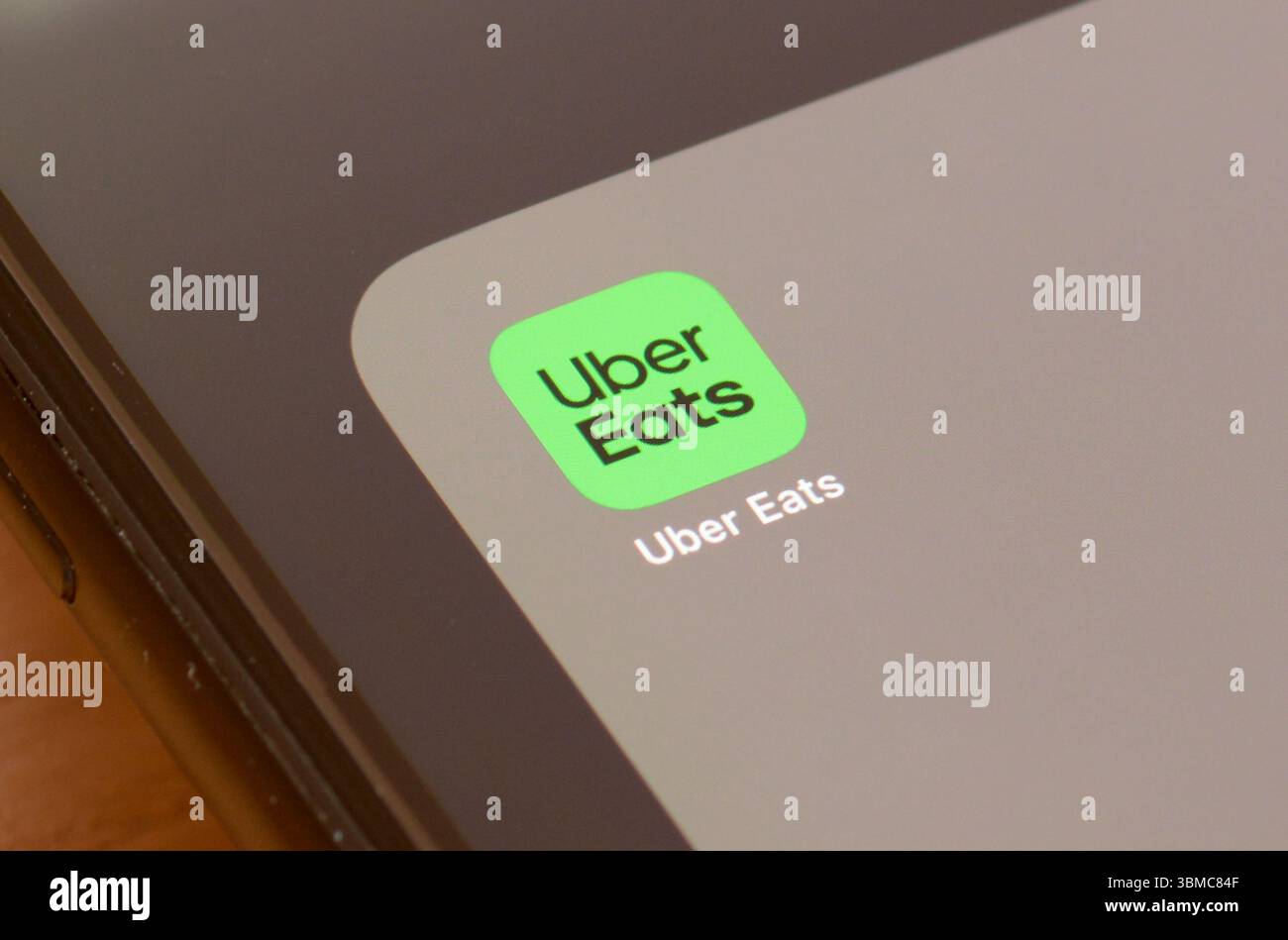 Uber Eats food delivery app on smartphone screen Stock Photo - Alamy