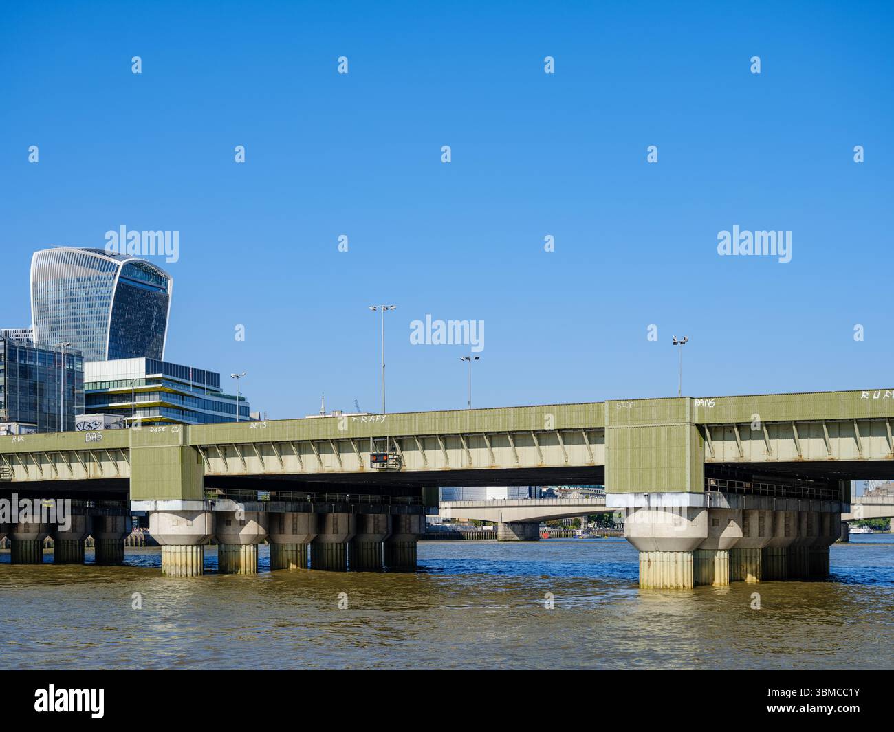 United Kingdom, London, 23 Jun 2025. Cannon Street Railway Bridge ...