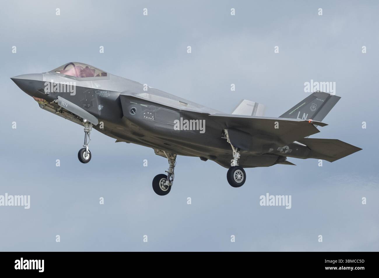 United States Air Force Lockheed Martin F-35 fifth-generation fighter ...
