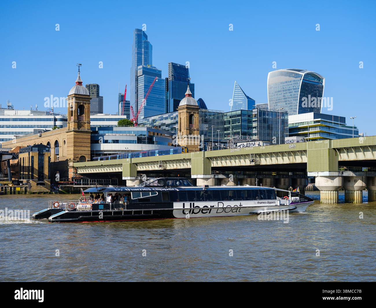 United Kingdom, London, 23 Jun 2025. Uber Boat by Thames Clippers sails ...