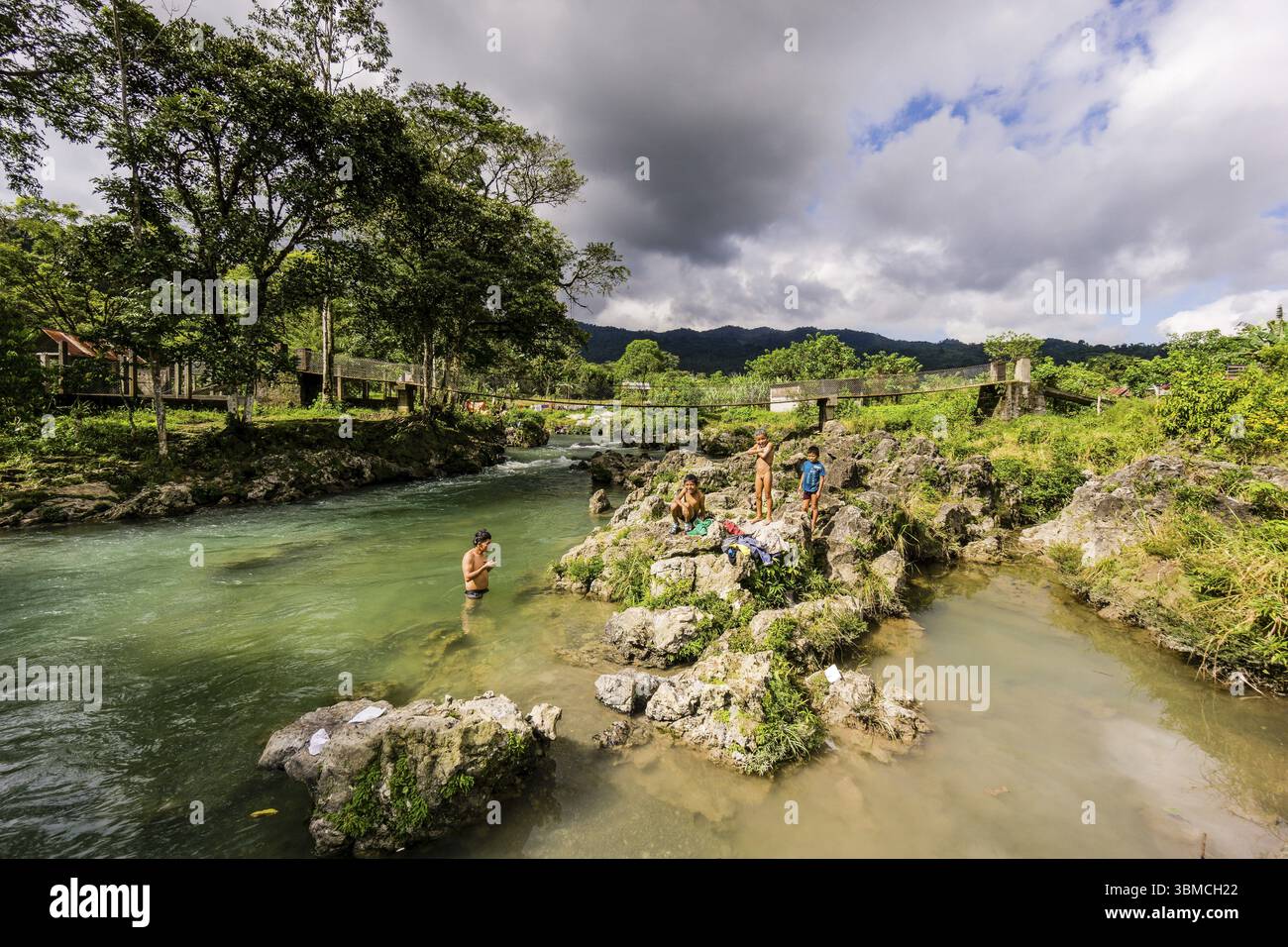 Washing clothes in the Cuatro Chorros river, Lancetillo, La Parroquia ...