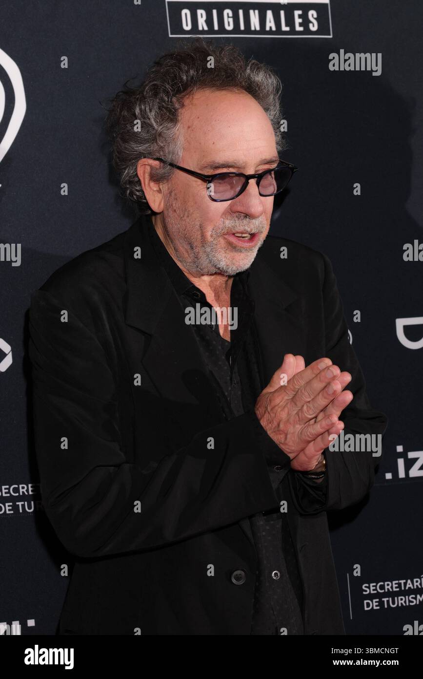 Labyrinth of Tim Burton Red Carpet American director Tim Burton ...