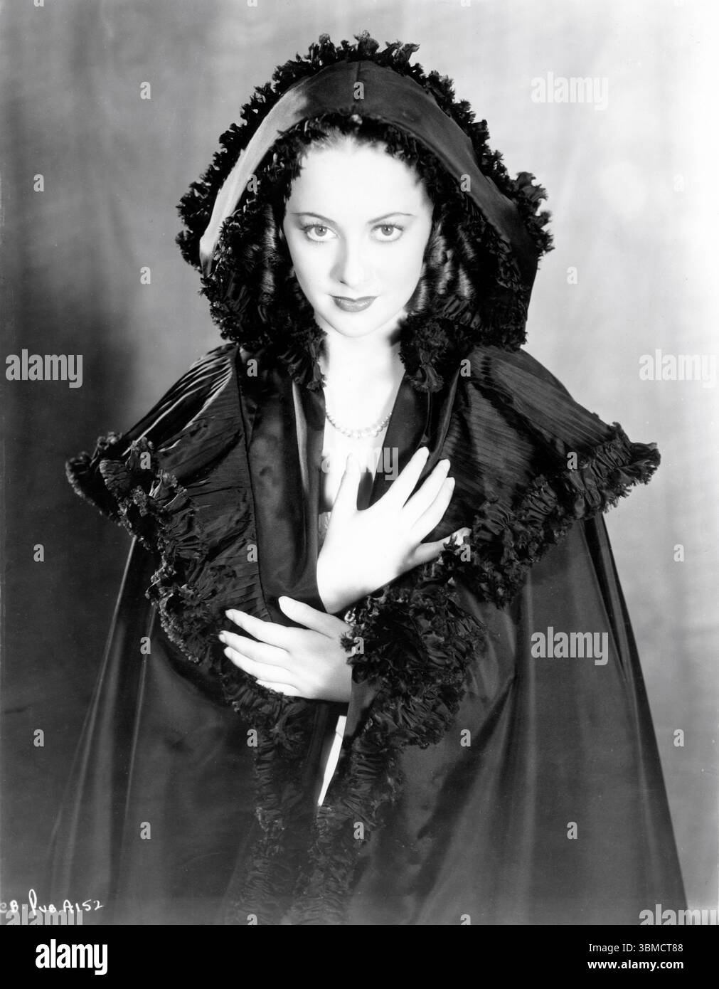 OLIVIA de HAVILLAND as Arabella Bishop in CAPTAIN BLOOD 1935 director ...