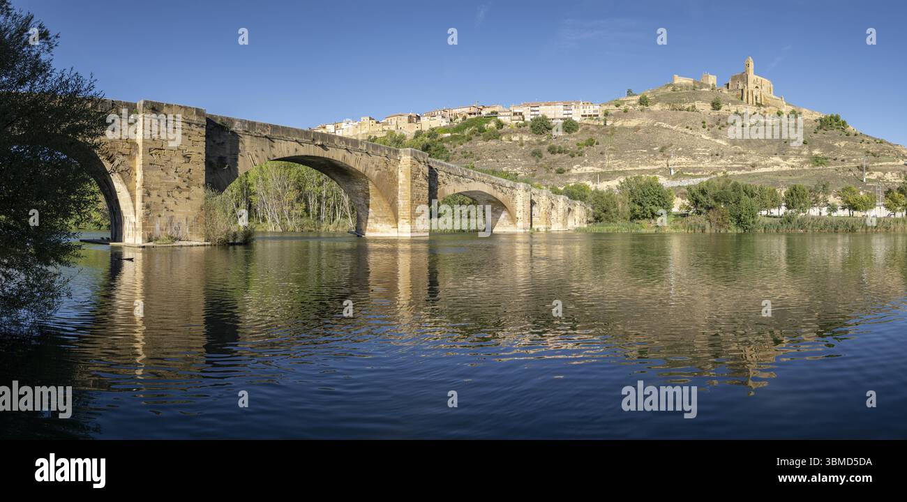 Medieval bridge over the river Ebro, San Vicente de la Sonsierra, La ...
