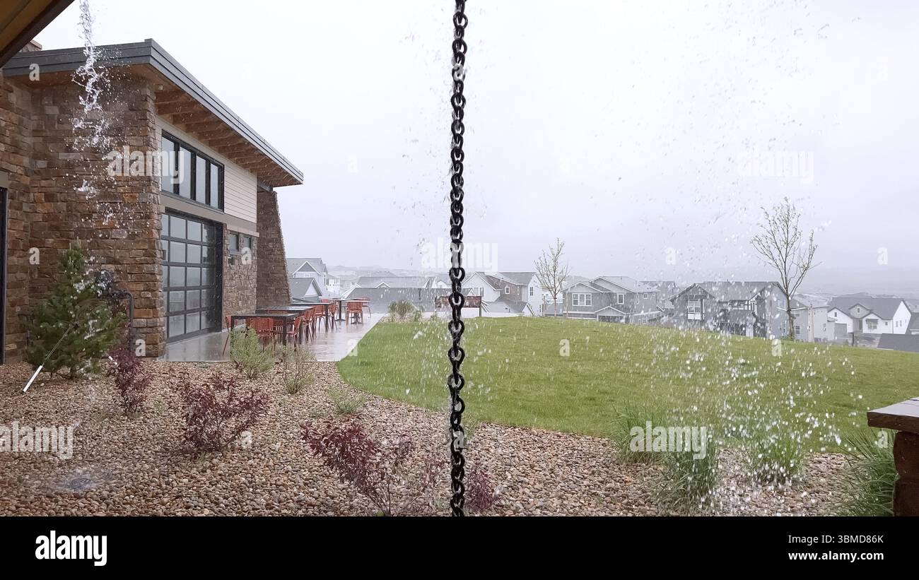 Modern rain chain hi-res stock photography and images - Alamy