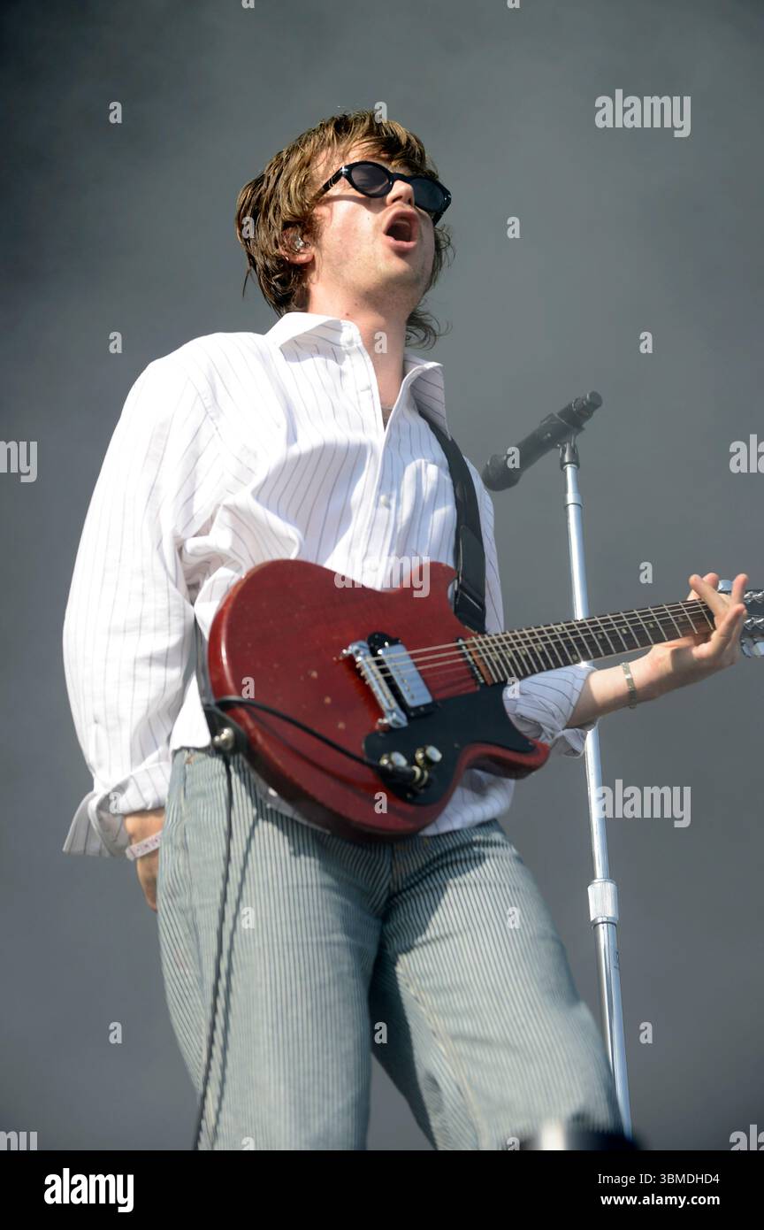 Djo / Joe Keery live auf dem 27. Hurricane Festival 2025 am Eichenring ...
