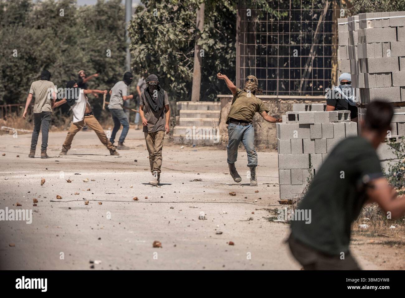 Turmusaya, Palestinian Territories. 26th June, 2025. Israeli right-wing ...