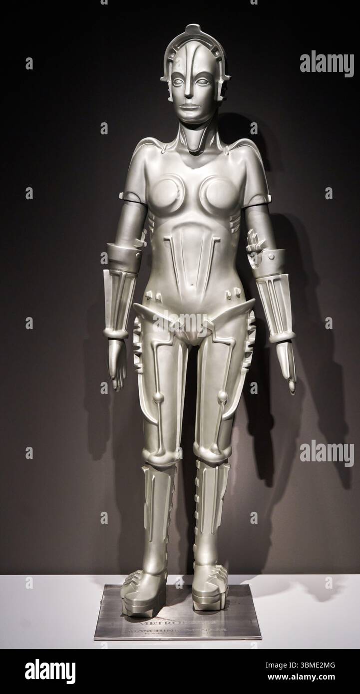 Metropolis robot 1927 hi-res stock photography and images - Alamy