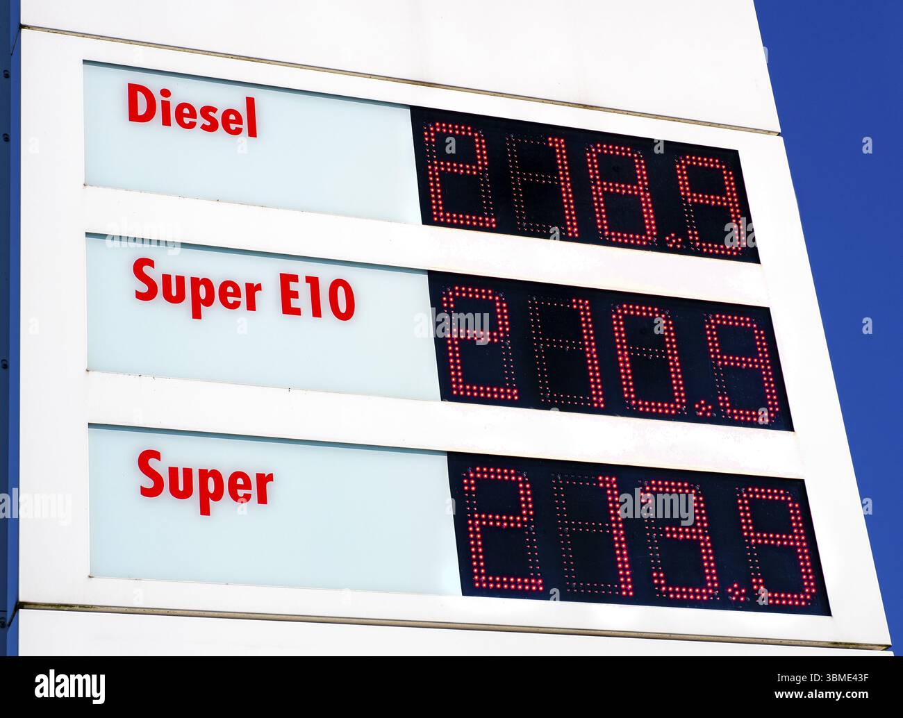 Fuel price display board at a Shell petrol station in Wolfsburg ...