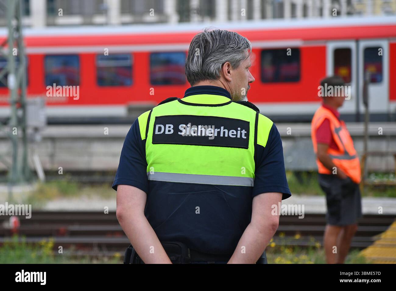 DB nimmt zwei Elektronische Stellwerke in Muenchen in Betrieb ...