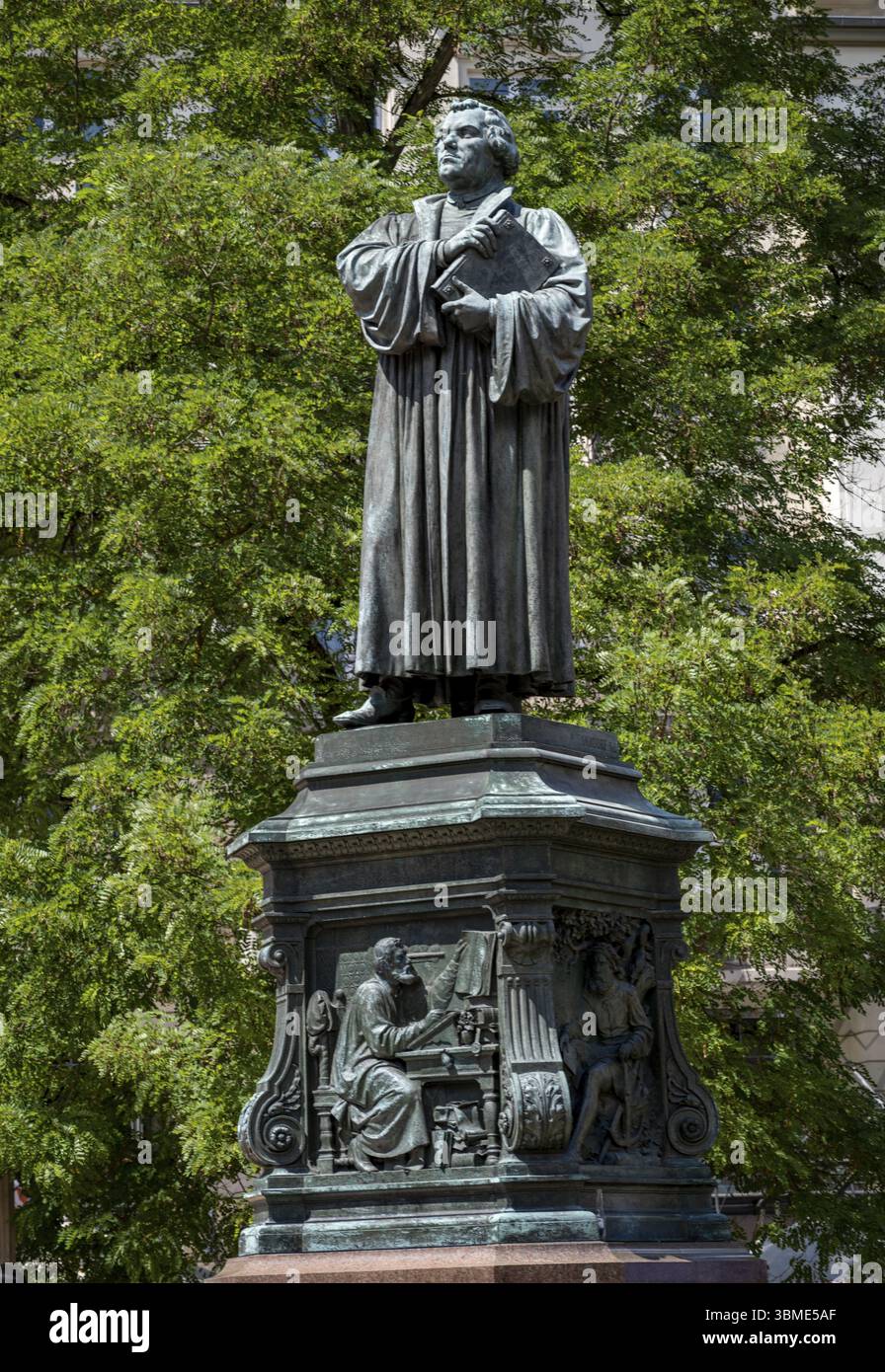 Luther monument by the sculptor Adolf von Donndorf from 1895 on ...